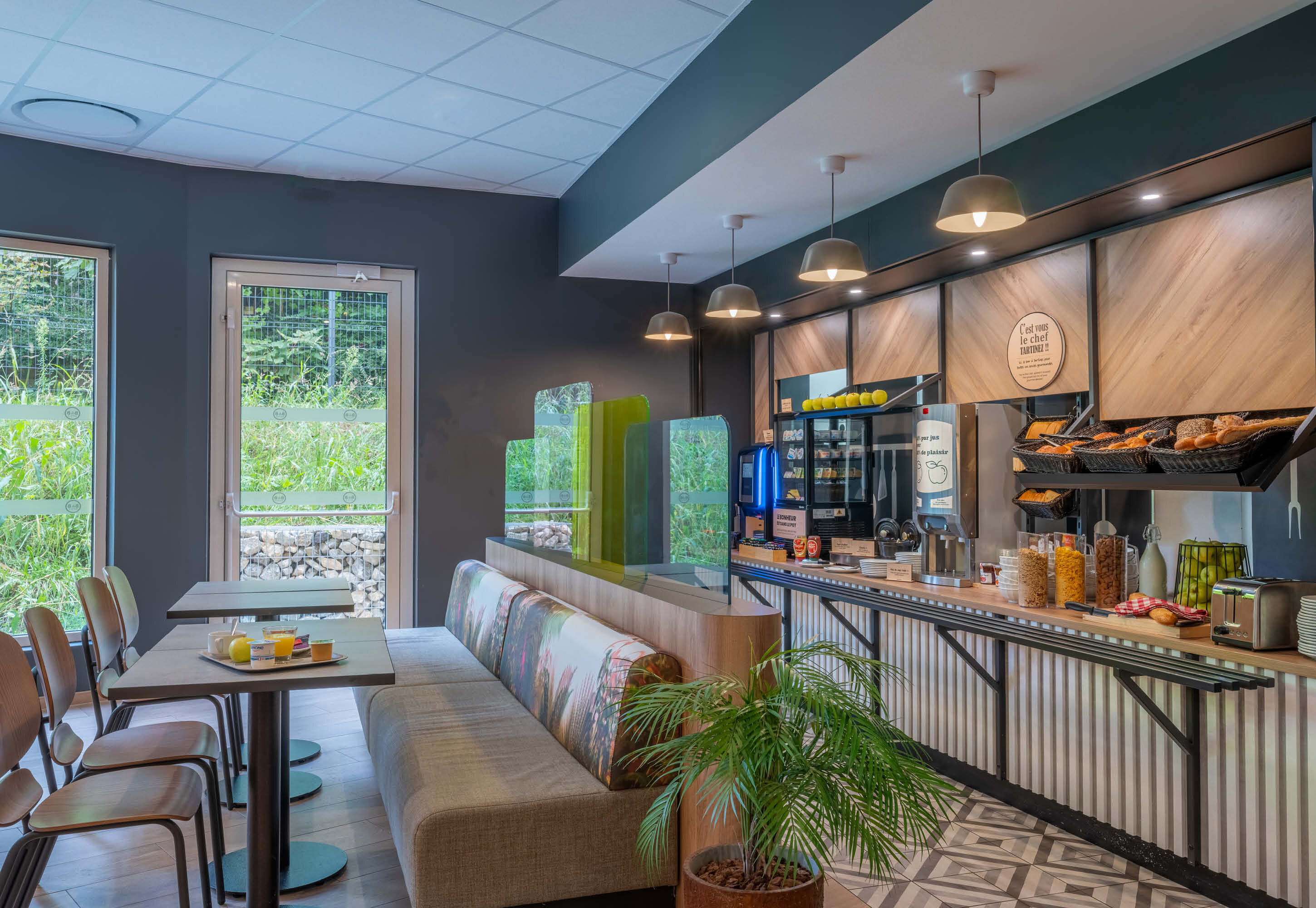 B&B HOTEL Annecy Cran-Gevrier : un hôtel tout confort à deux pas du lac ...