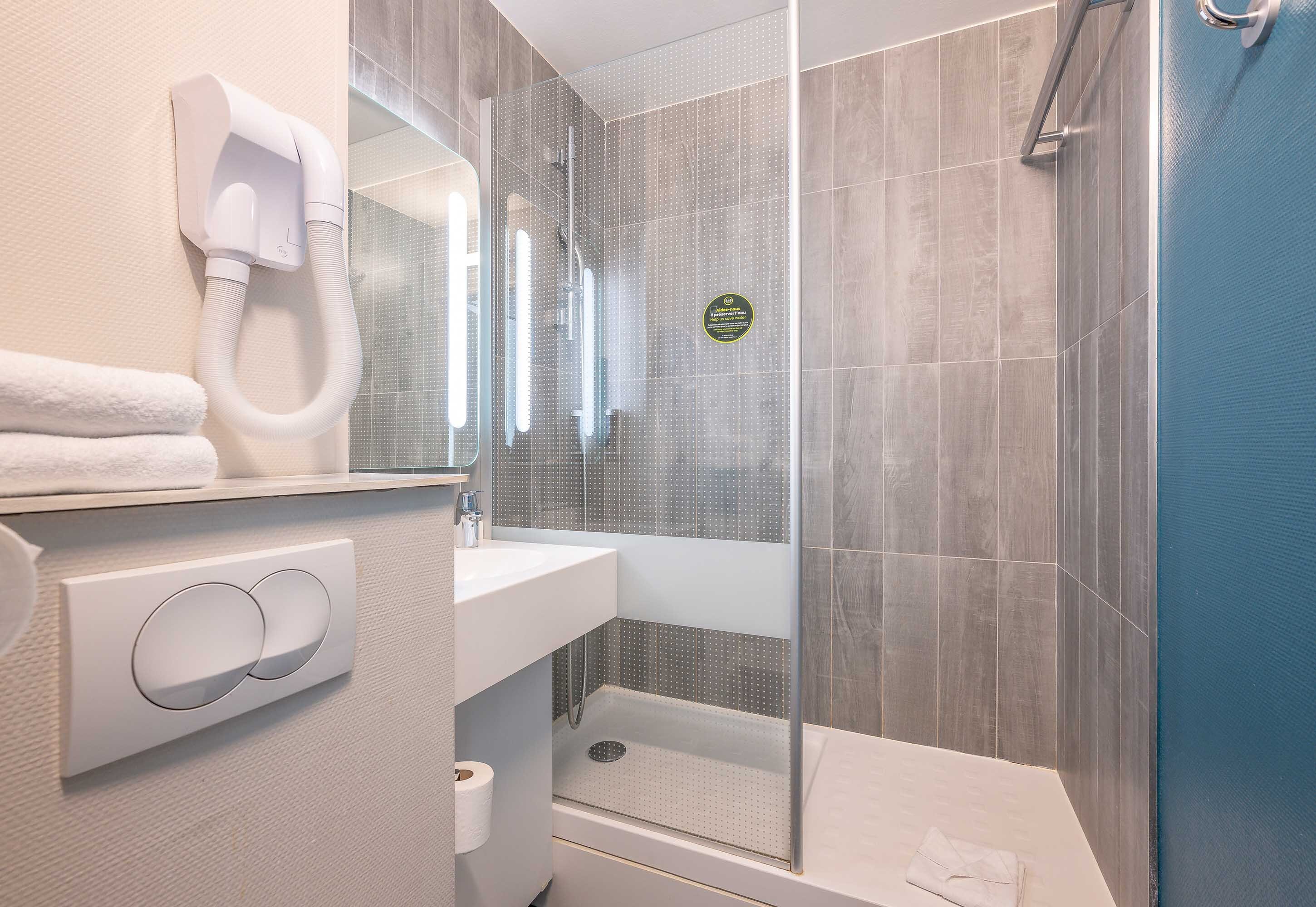 B&B HOTEL Bordeaux Mérignac Cadera Aéroport : un hôtel tout confort ...