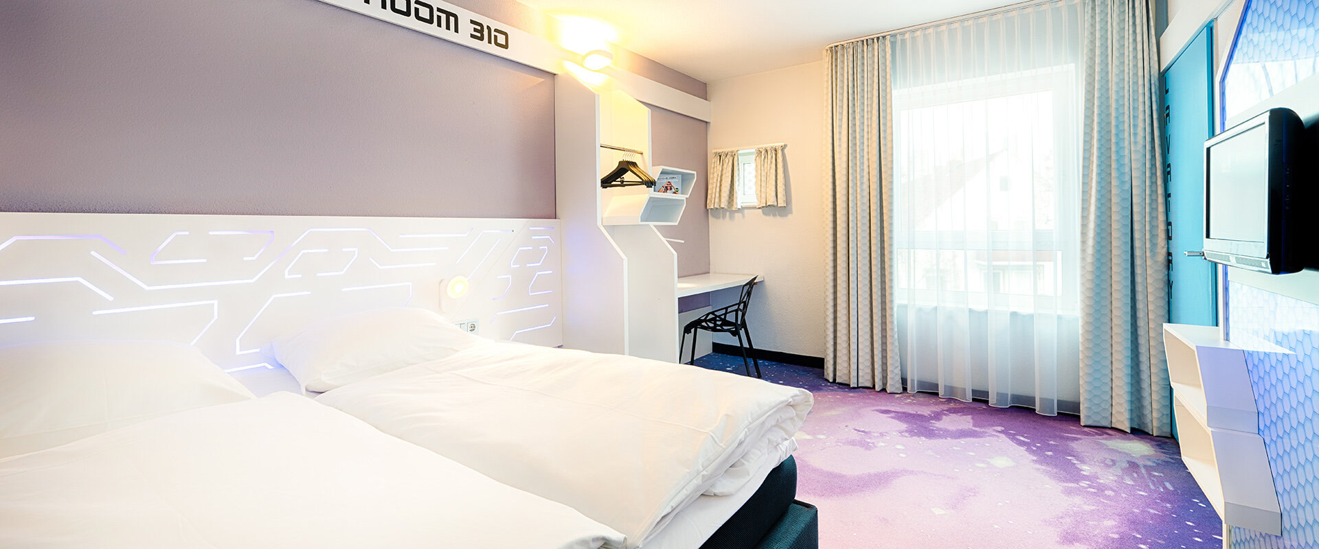 Explore Bremen's Charming Old Town | B&B HOTELS