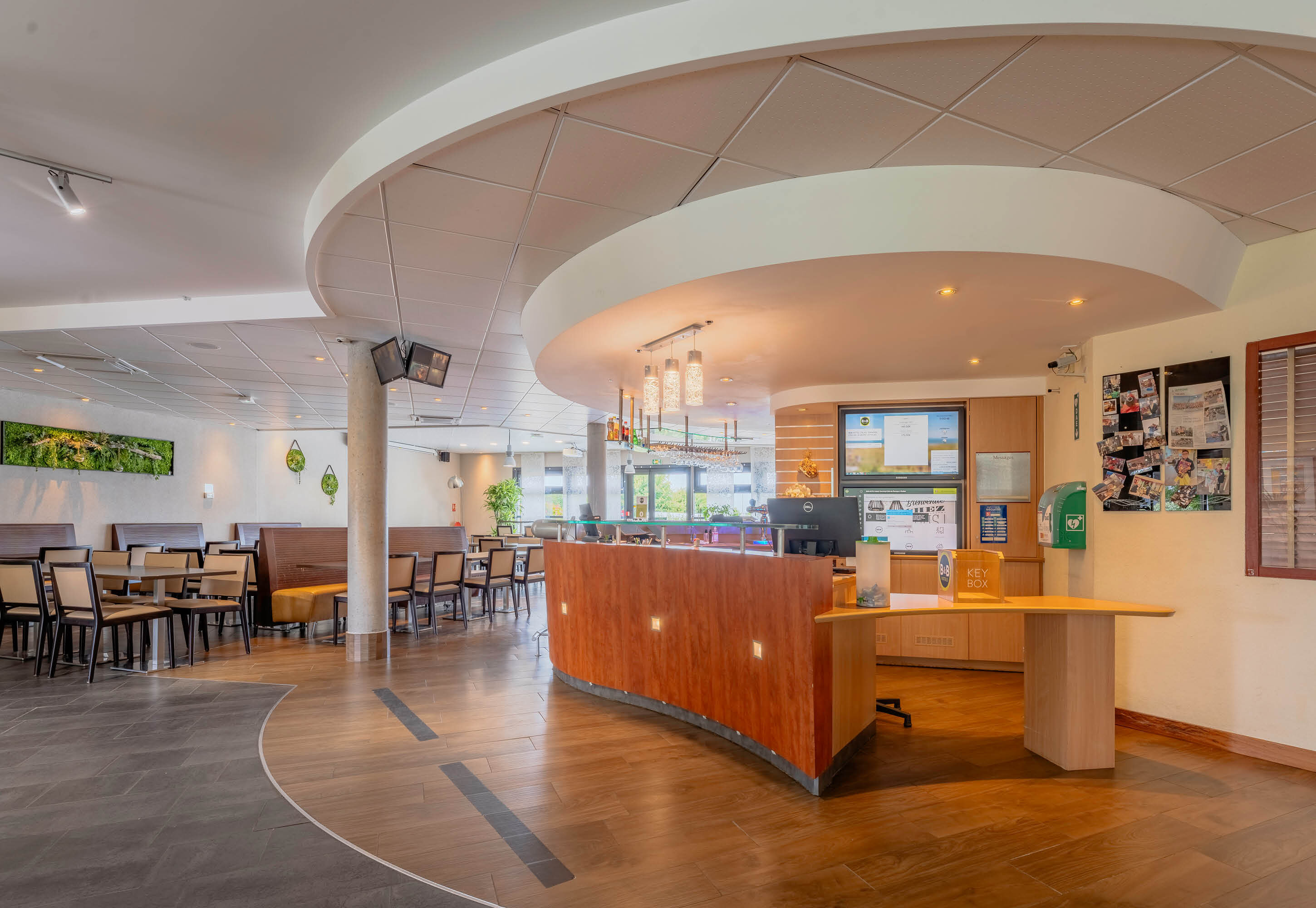 B&B HOTELS in Calais: 4-star hotel with restaurant and parking