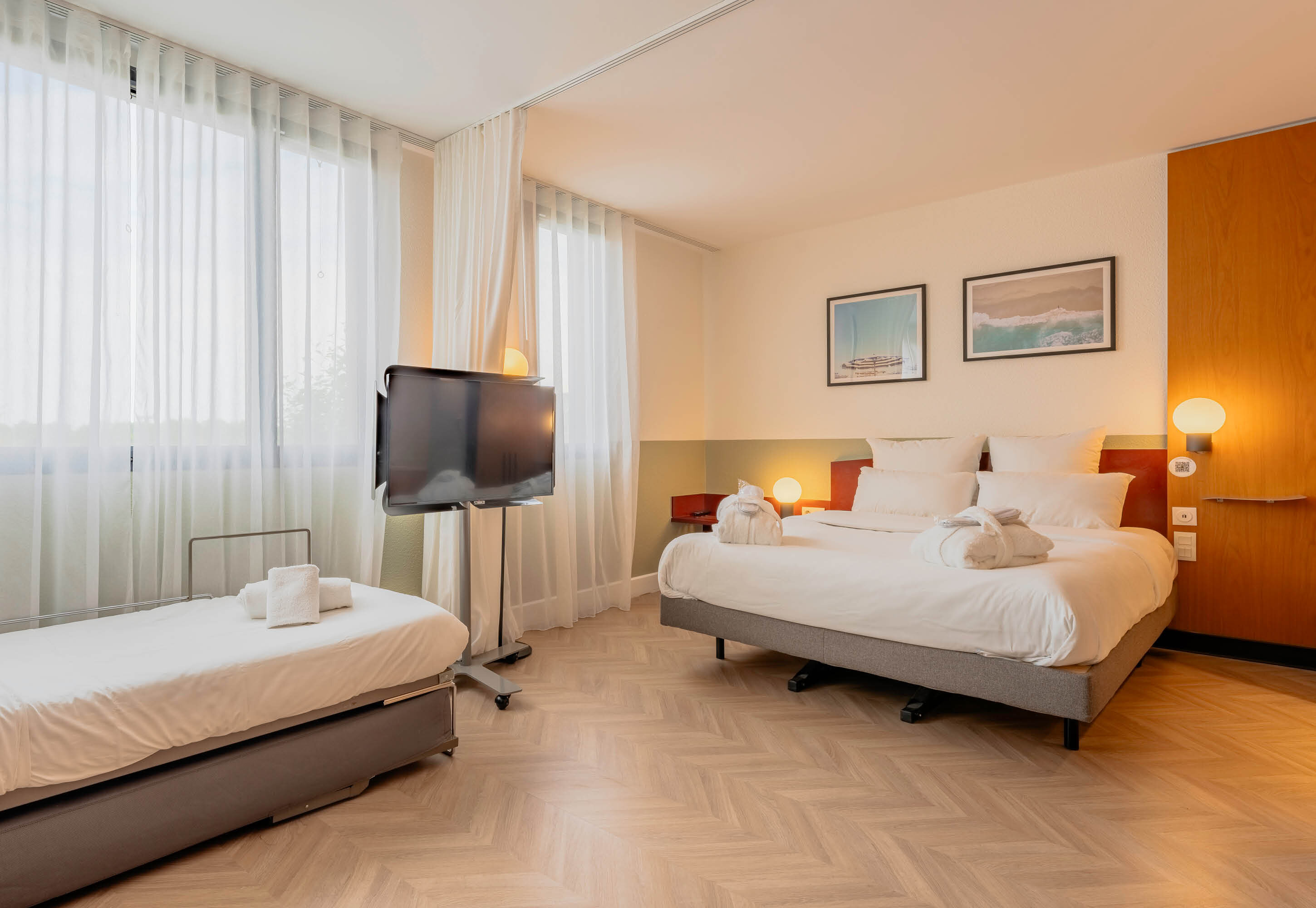 B&B HOTELS à Calais : hôtel 4 étoiles avec restaurant et parking