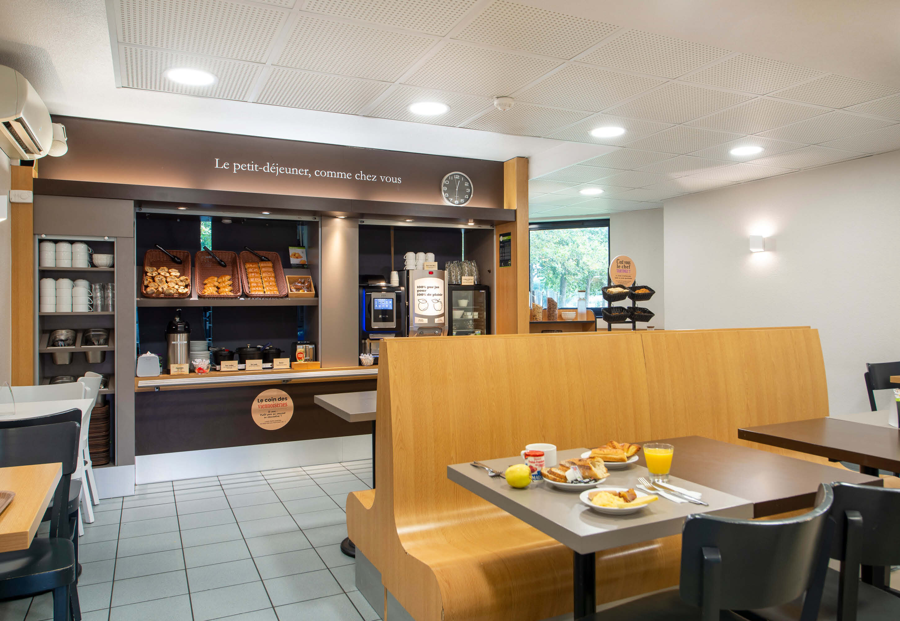 B&B HOTEL à Cholet, dans le centre, proche du Puy du Fou