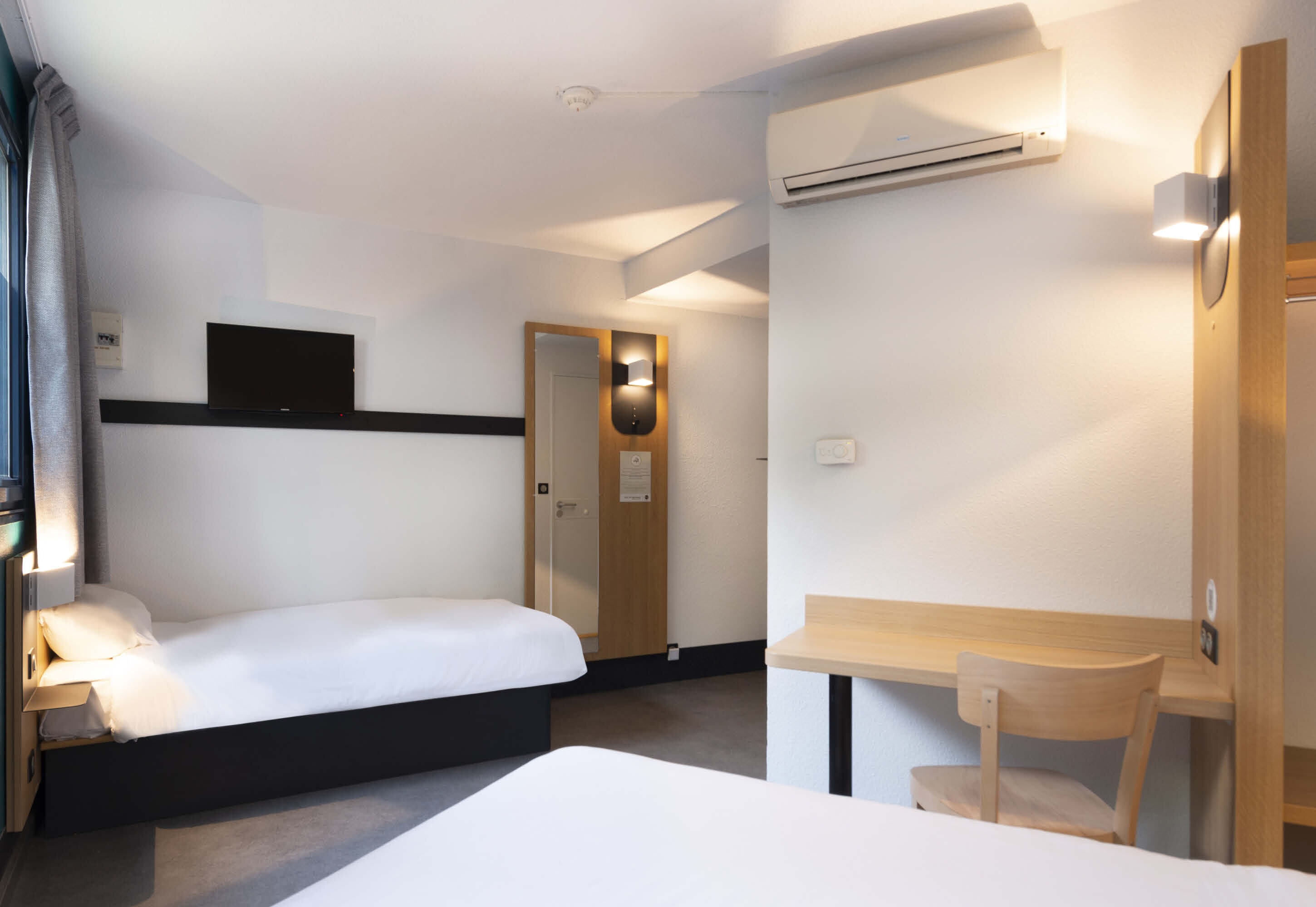 B&B HOTEL à Cholet, dans le centre, proche du Puy du Fou