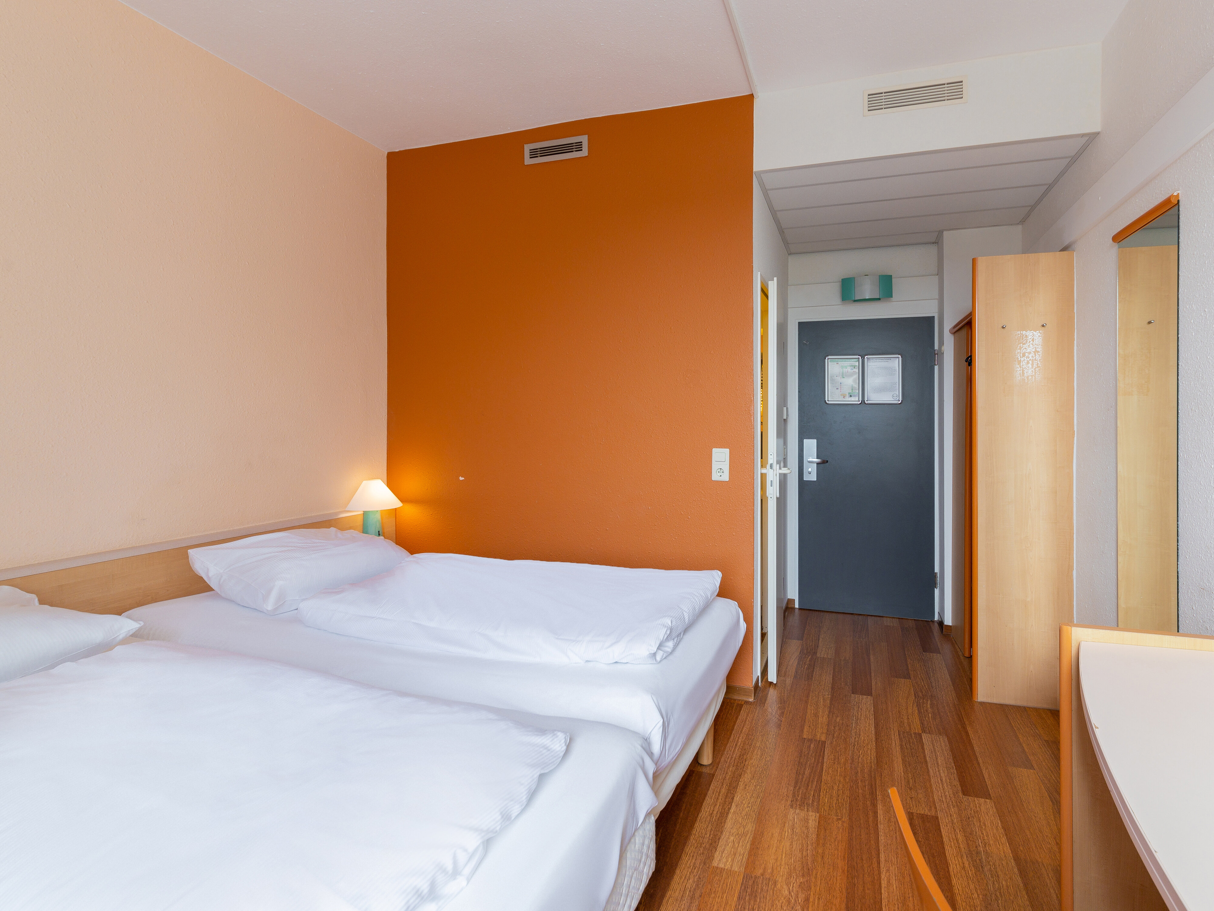 Bezahlbarer Aufenthalt in Duisburg Hbf-Nord | B&B HOTELS