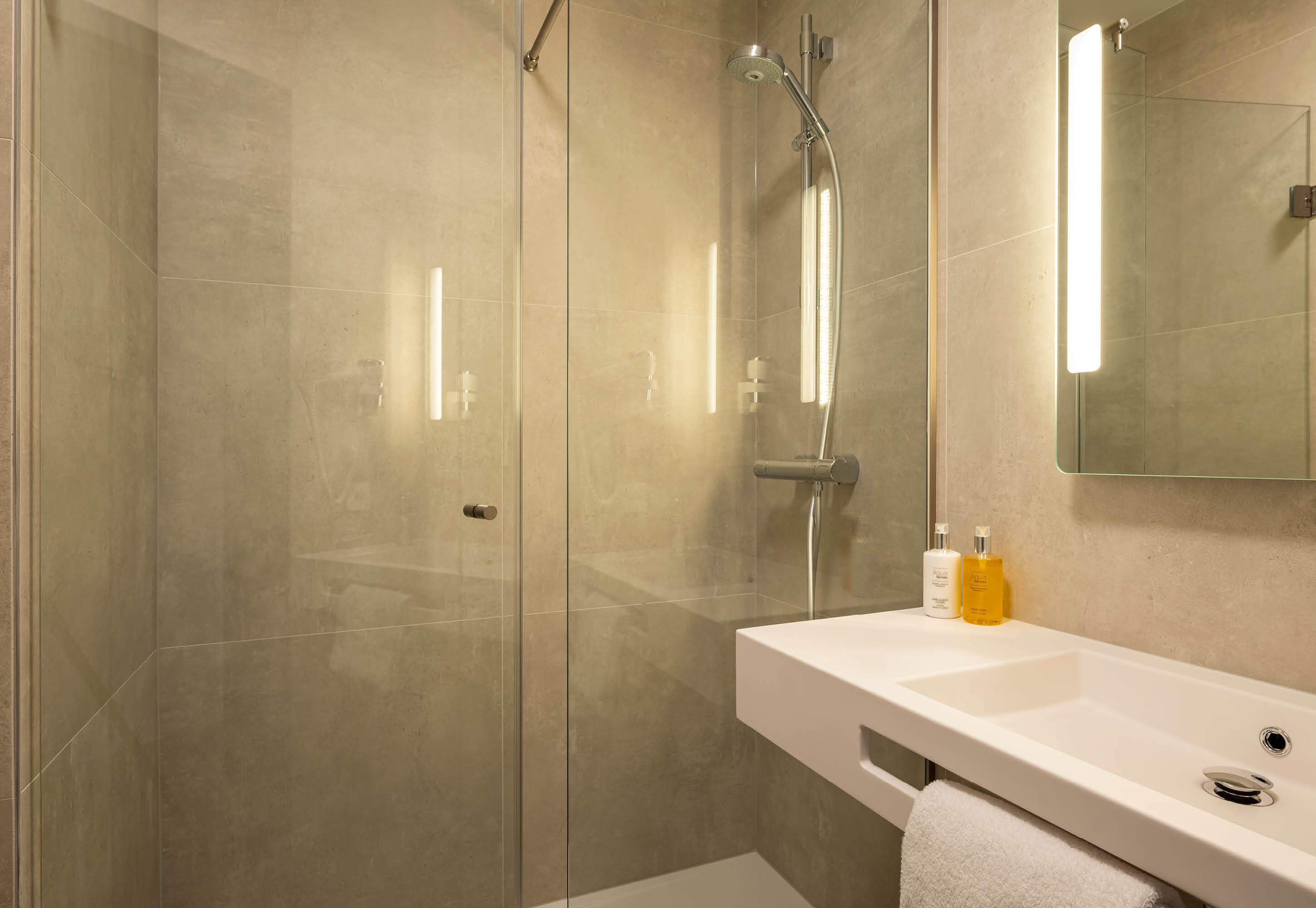 Book our B&B HOTEL in Ghent Centre, near the railway station. B&B HOTEL ...