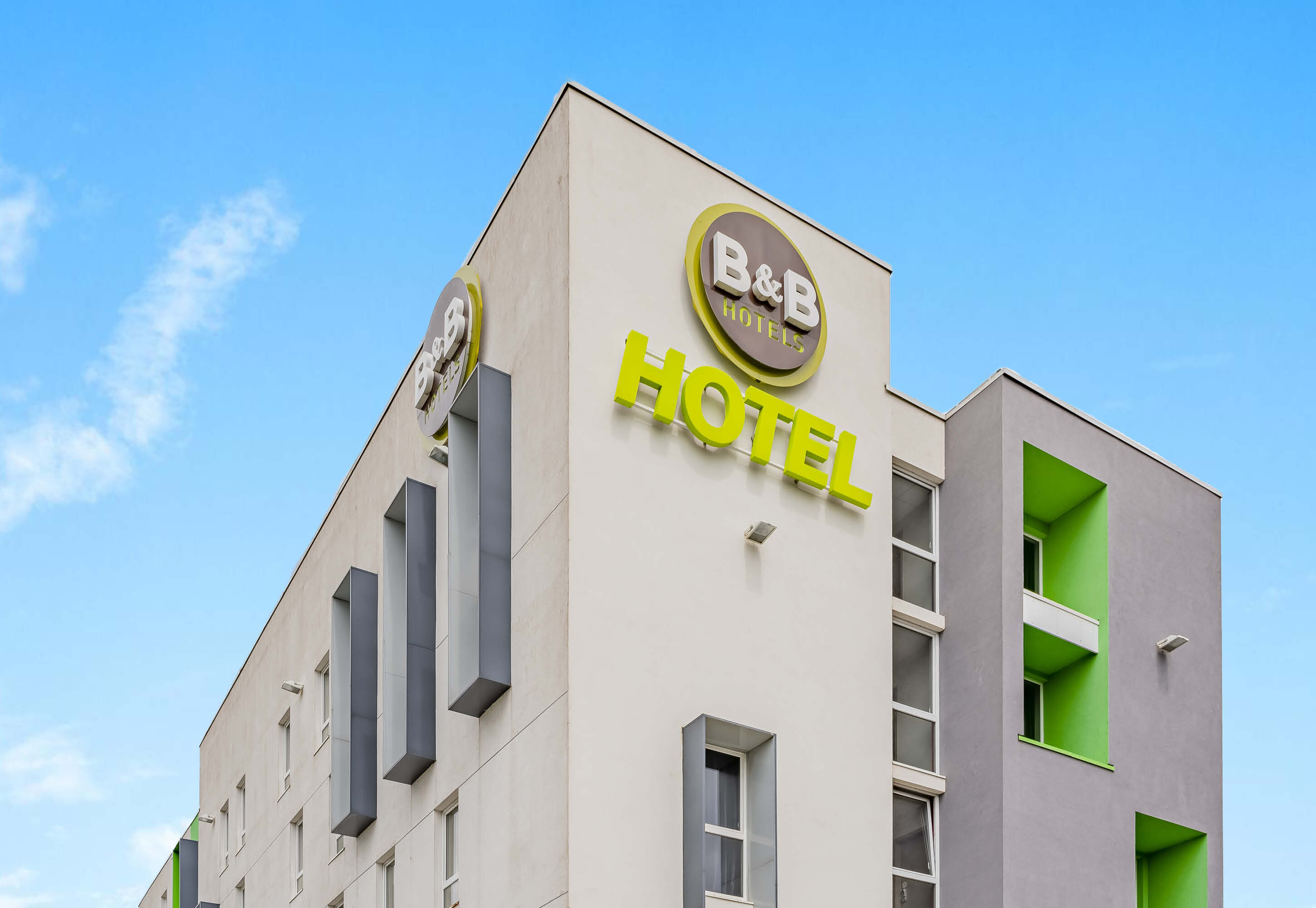 B&B Hôtel Lens Musée du Louvre, proche de la gare et du centre