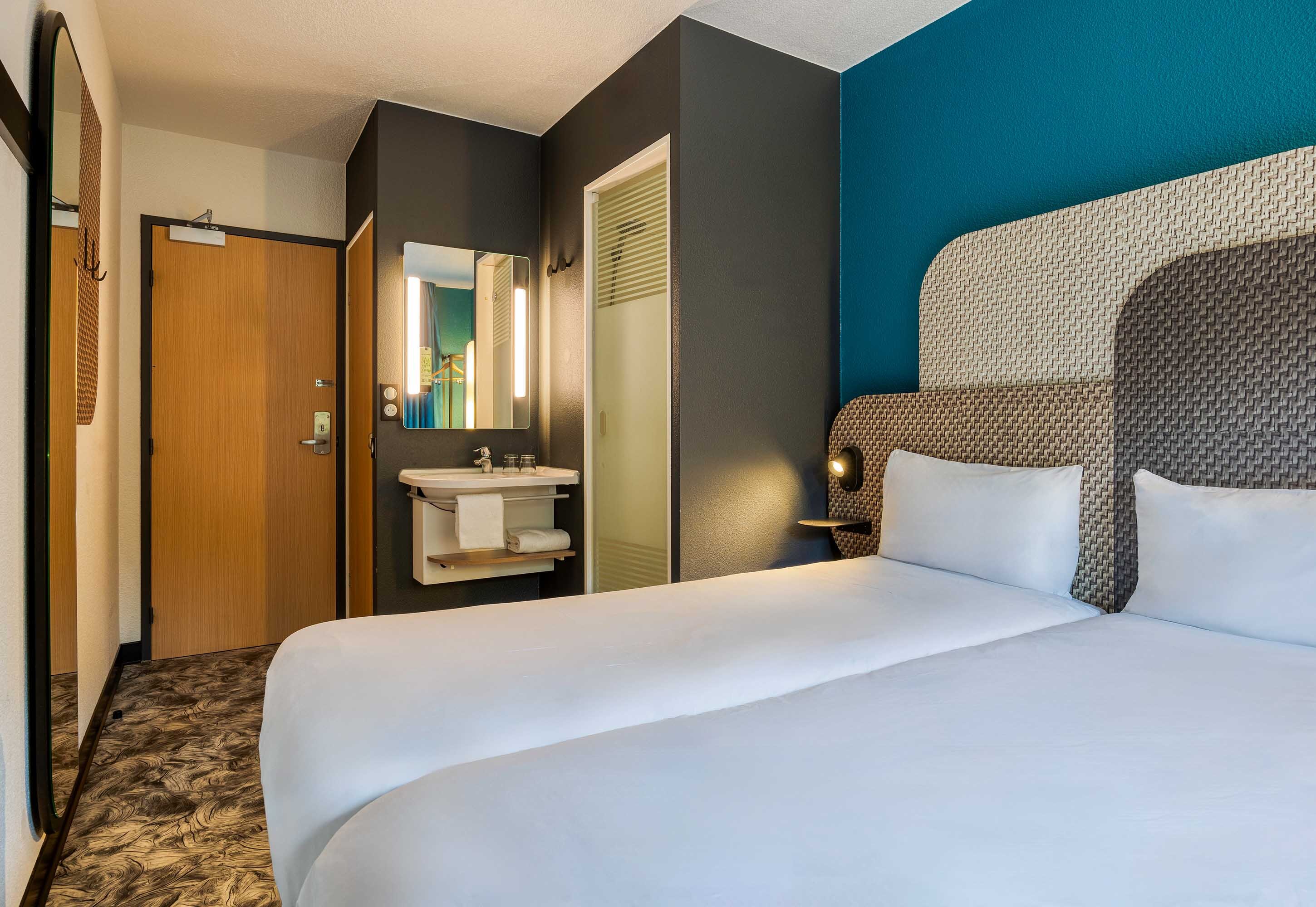 B&B HOTELS in Liege: a hotel near the city center and the airport. B&B ...
