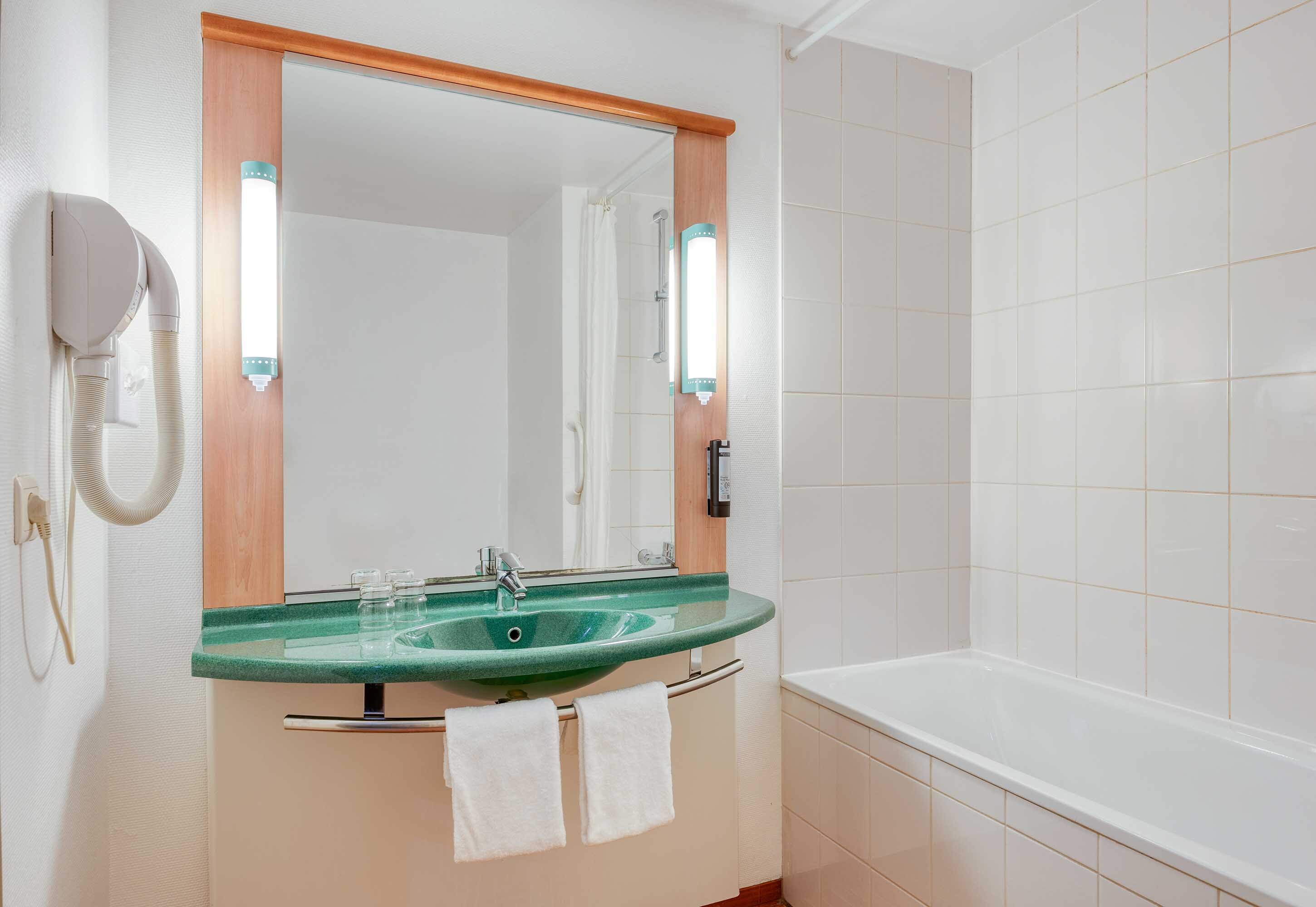 B&B HOTEL Mons Gare : un hôtel à quelques mètres de la gare de Mons