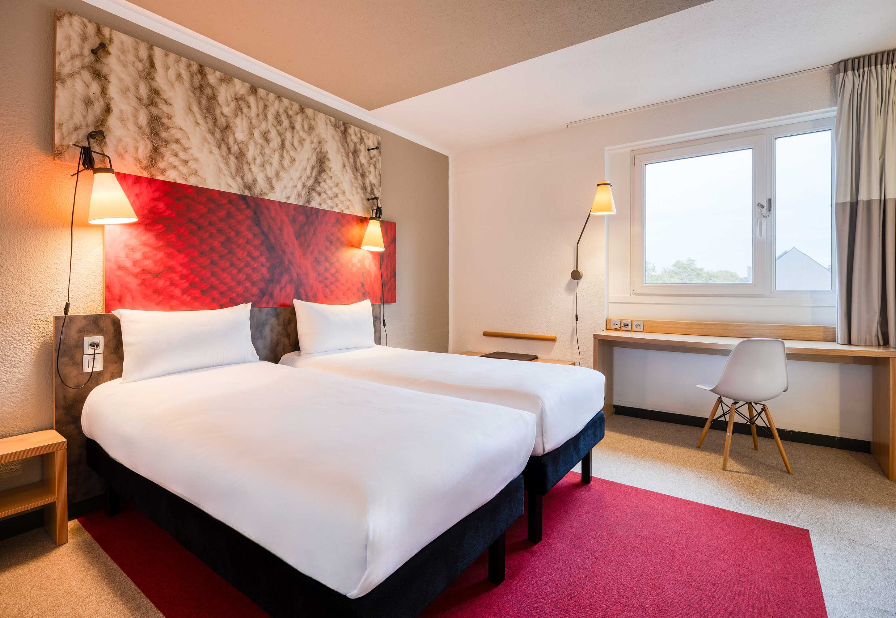 B&B HOTEL Mons Gare: a hotel just a few metres from Mons station