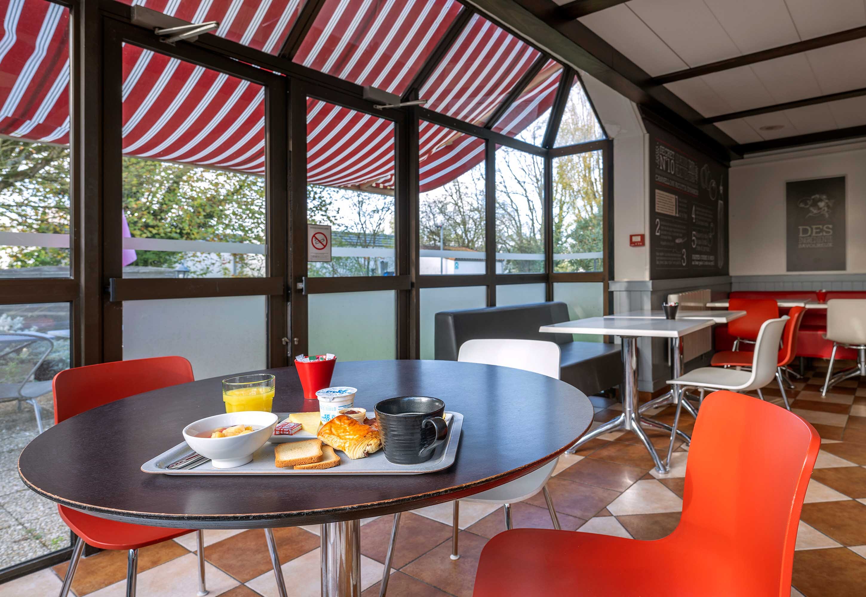 B&B HOTEL Niort Sud Venise Verte : un séjour tout confort à Niort