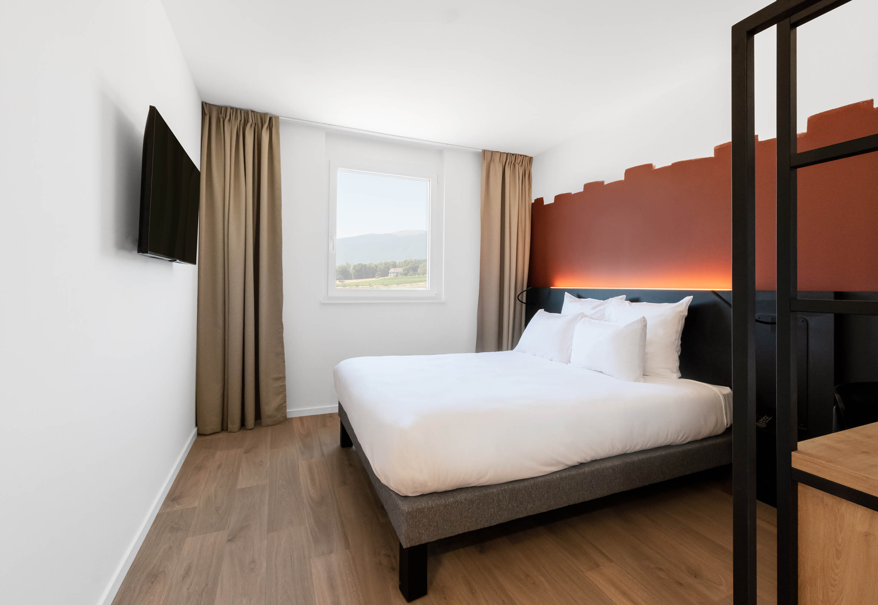 Hotel Nyon: A great base for exploring all Geneva and its lake has to ...